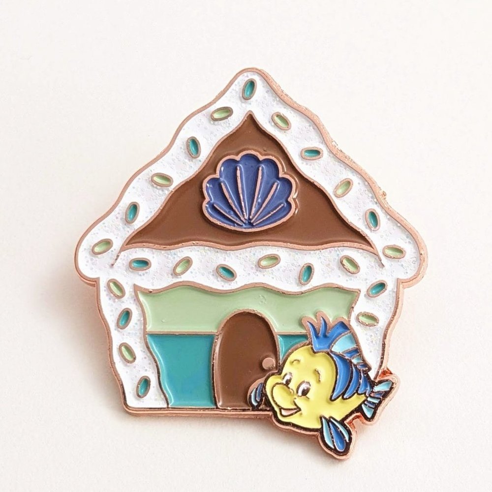 Little Mermaid Disney Pin: Flounder Gingerbread House - Gem